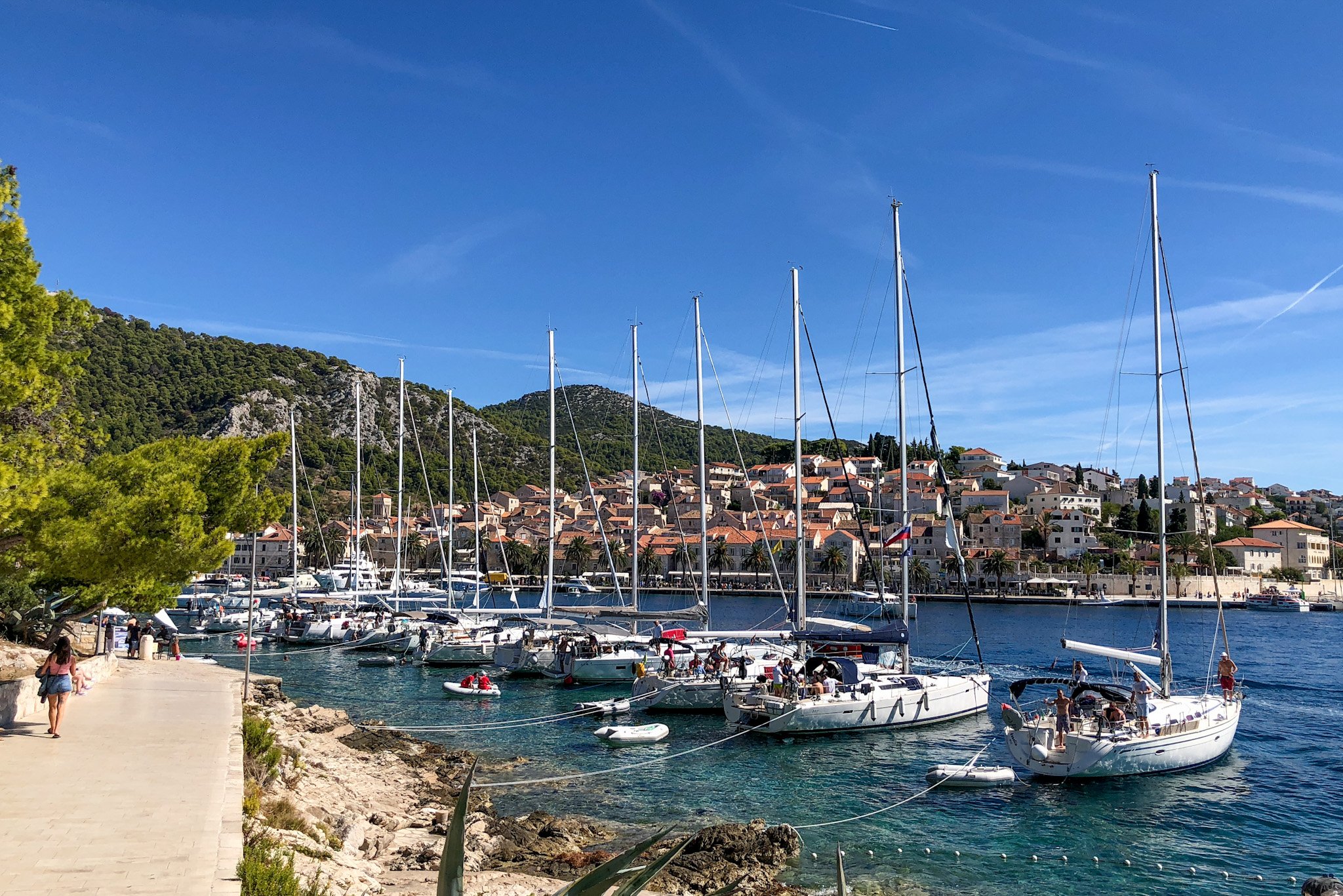 13 Easy Tips For Visiting Hvar Town in Croatia