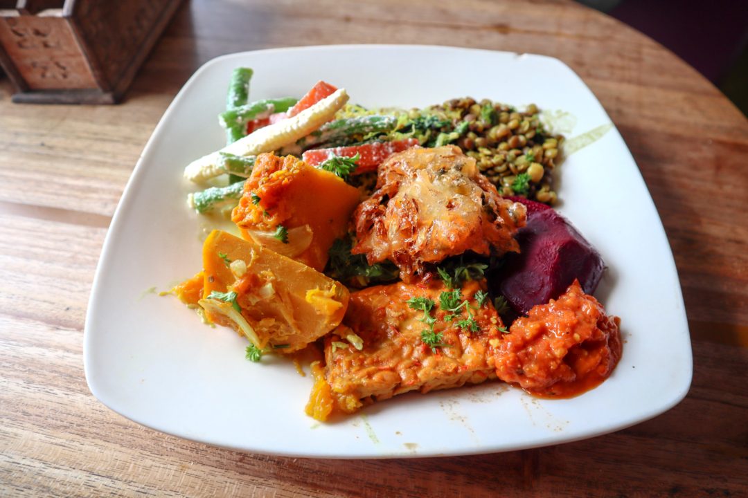 Bali Warung Food: How to Eat Healthy & Cheap On Your Visit!