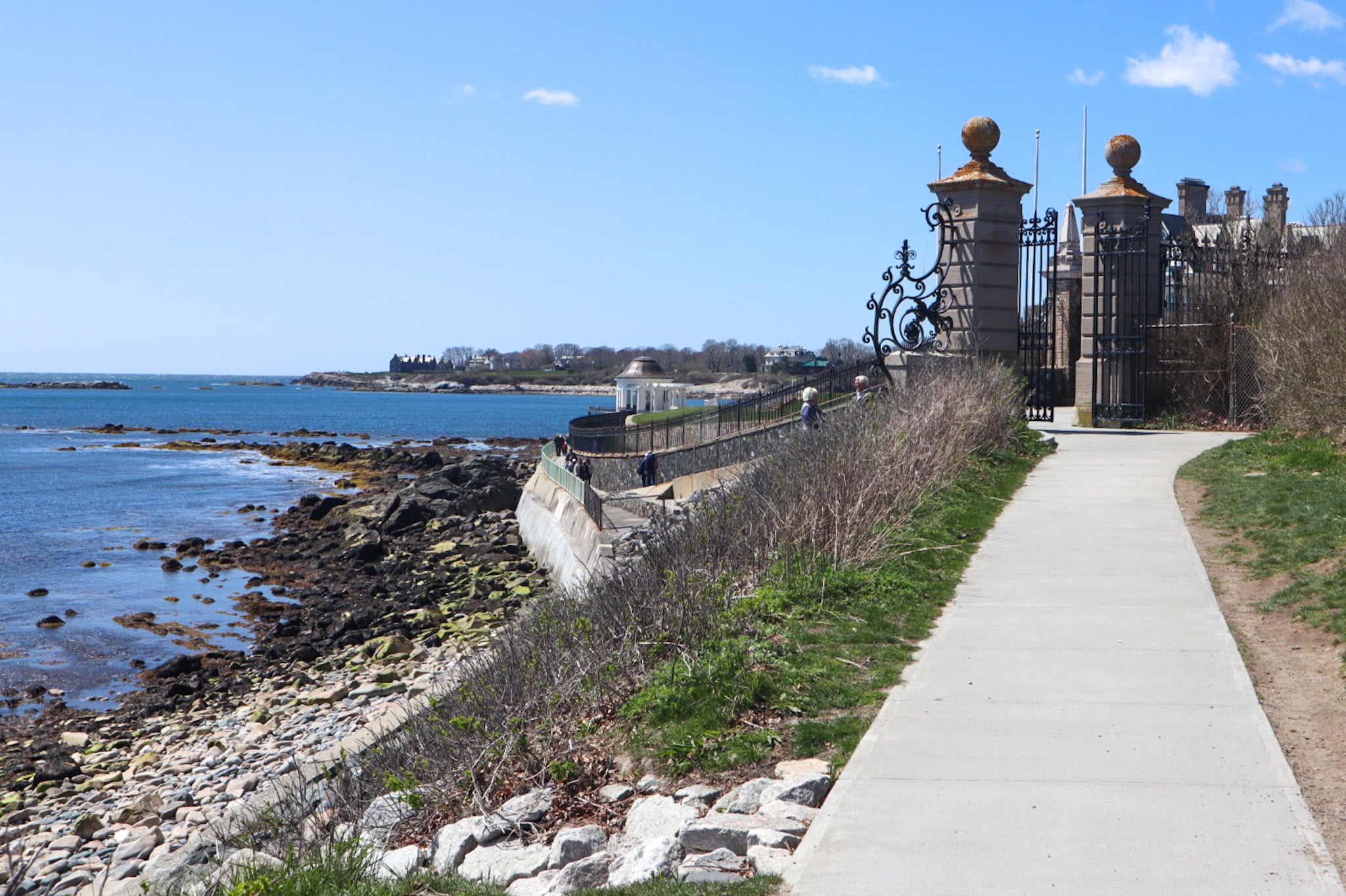 Cliff Walk Newport RI: 6 Fun & Easy Tips For Your Ocean Stroll