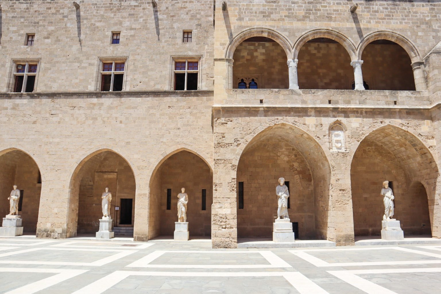8 Best Things to Do in Rhodes Old Town On Your First Visit