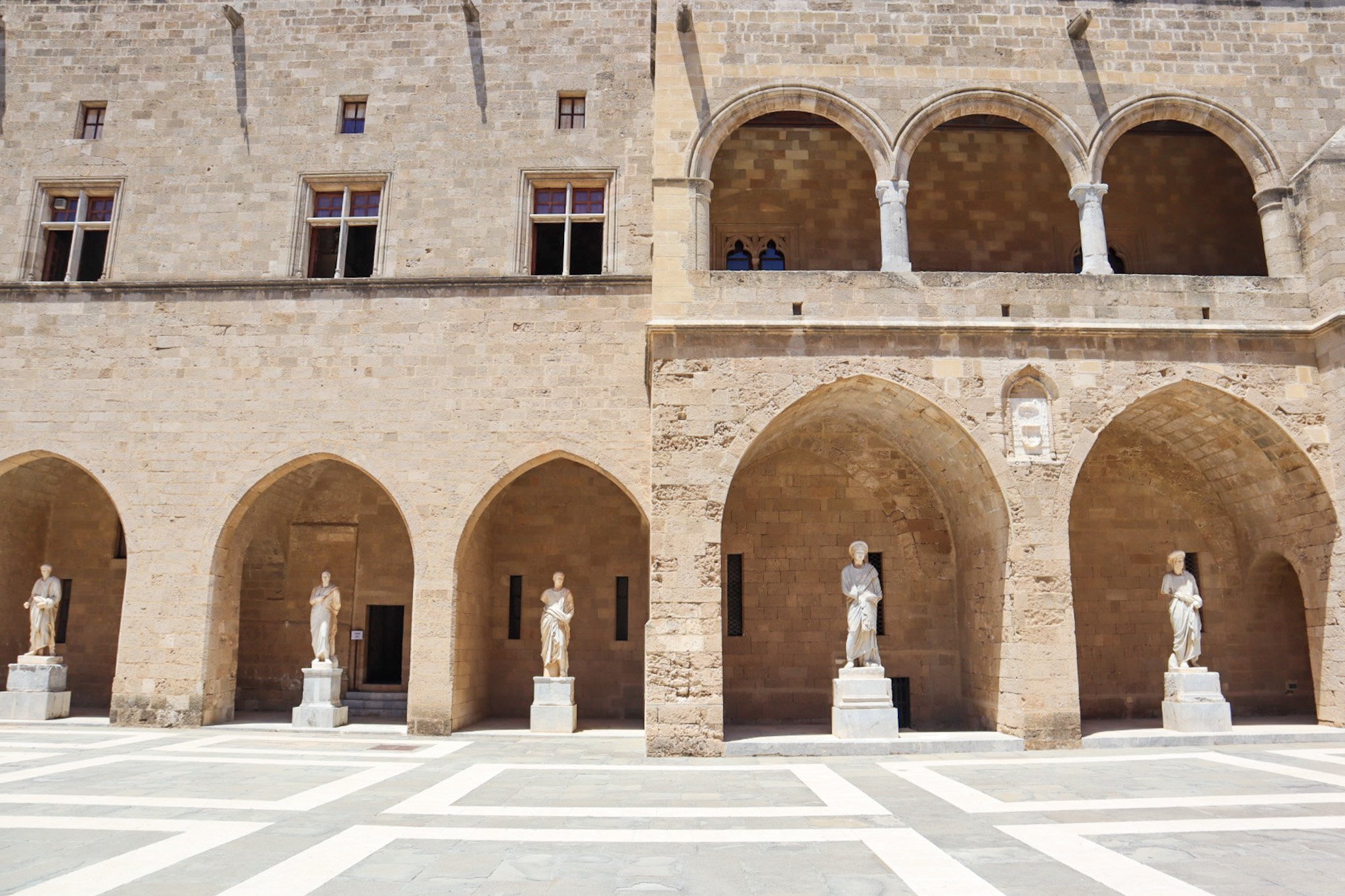 8 Best Things to Do in Rhodes Old Town On Your First Visit