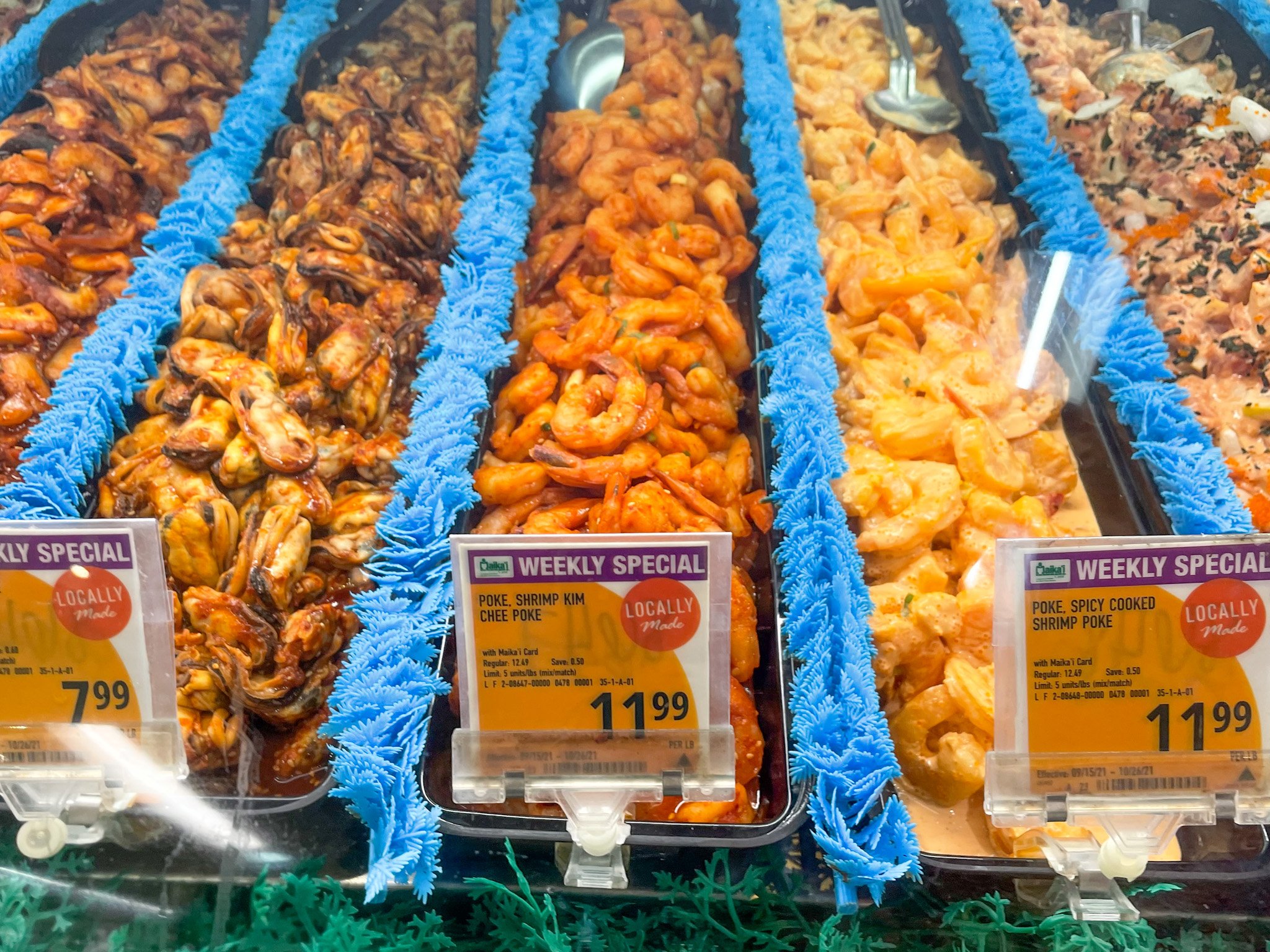 15 Best Maui Food & Drinks: Huli Huli Chicken to Pineapple Wine!