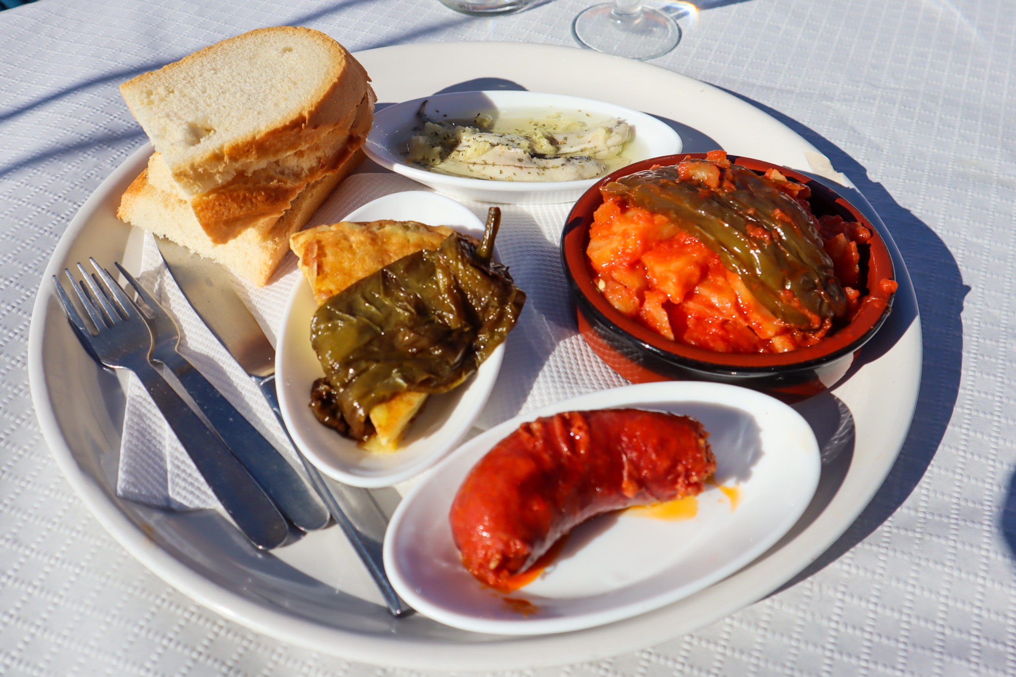 Best Food in Spain: 45 Traditional Dishes, Tapas & Drinks!