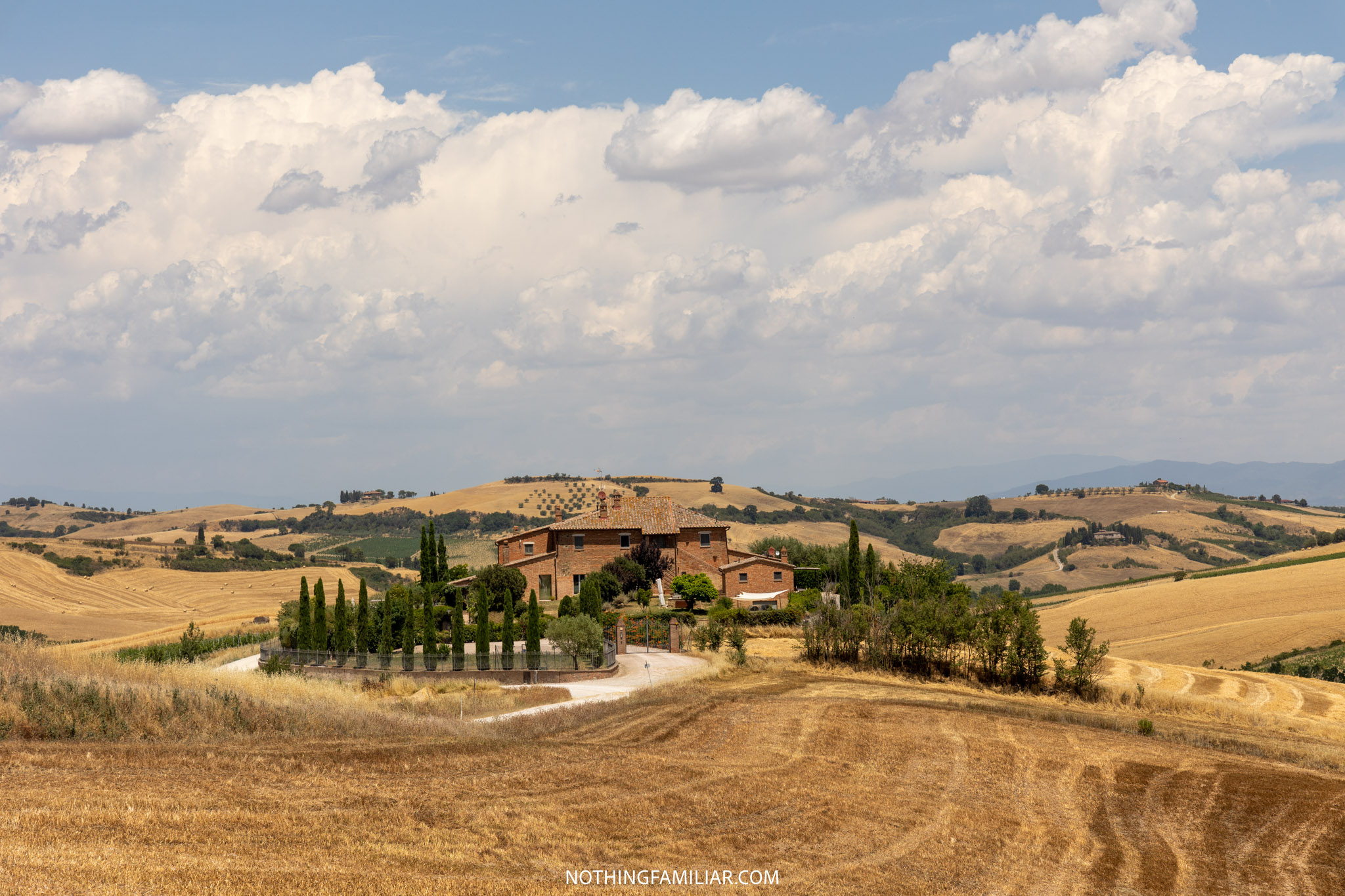 How to Hike From Montepulciano to Montefollonico Italy