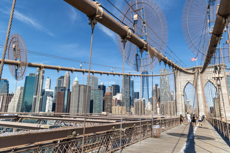 6 Fun Things to Know Before Walking the Brooklyn Bridge