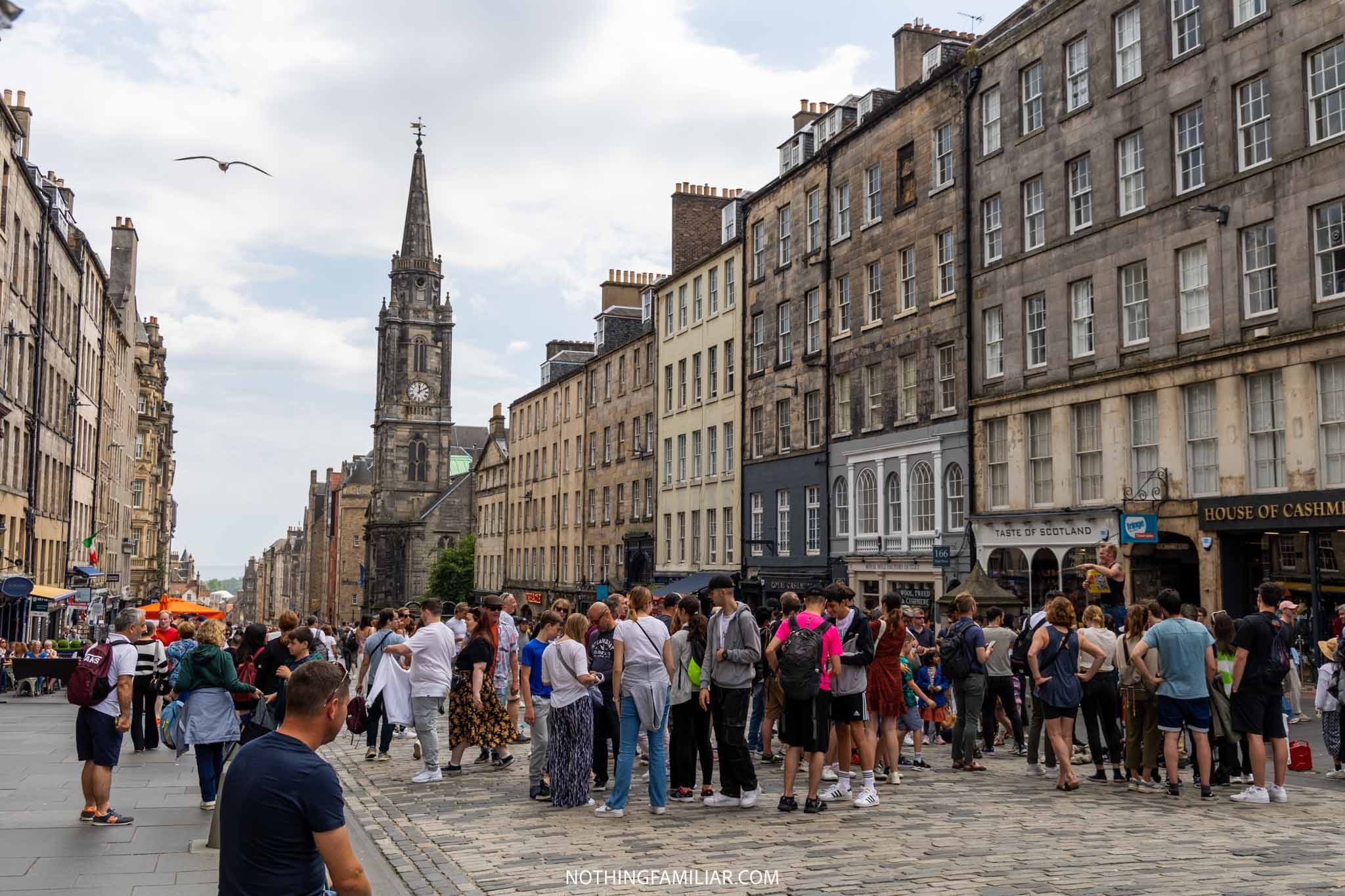 5 Essential Tips for Visiting Edinburgh Castle in Scotland