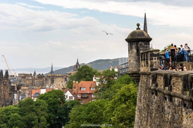 5 Essential Tips for Visiting Edinburgh Castle in Scotland