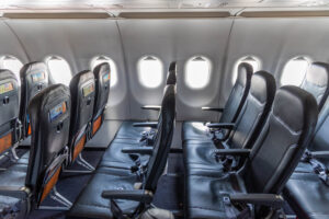 What's it Like Flying With EasyJet Airlines? (Must Read Review!!)