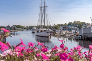 Kennebunkport Maine: Day Trip Guide to the Iconic Small Town!